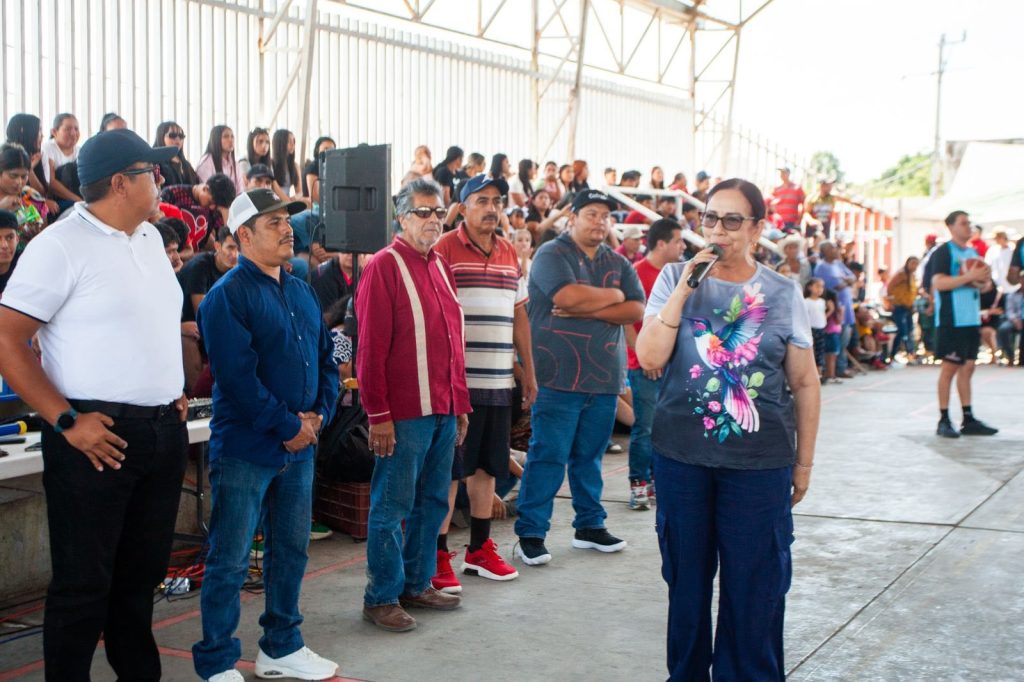 Sana convivencia en el torneo de básquetbol Cofradía de Chocolón 2025 ...